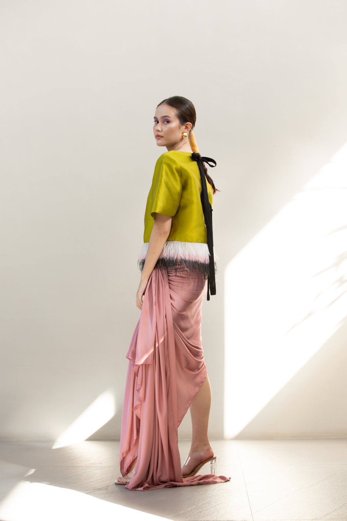 Green Feather Top – VESTIDO